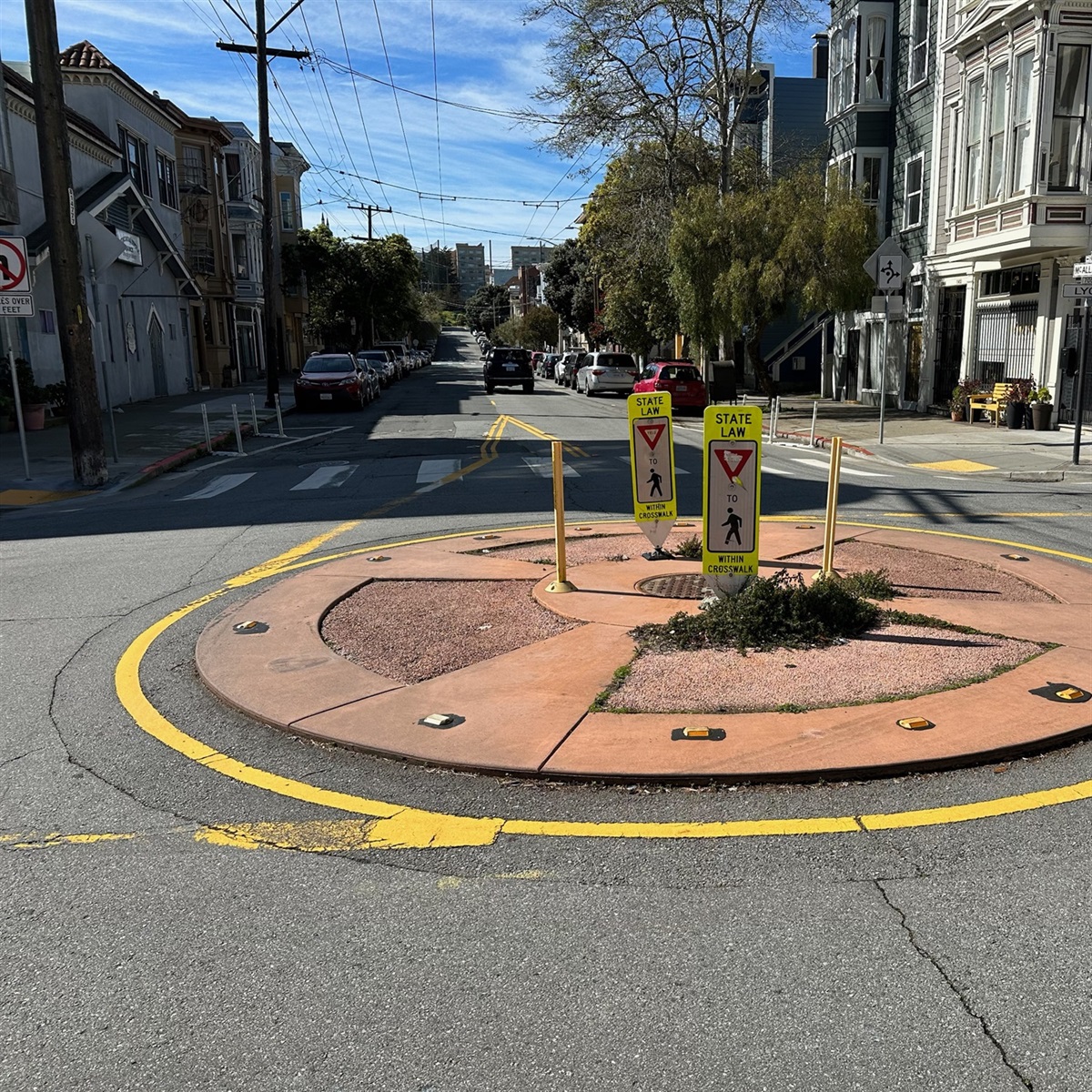 Roundabout Island - City of Orlando